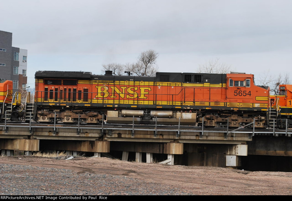 BNSF 5654